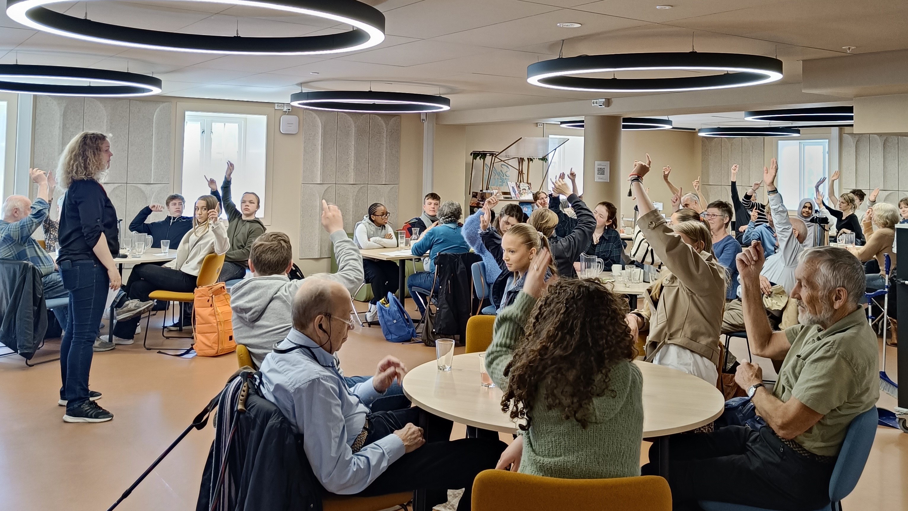 Samtaler om bærekraft mellom generasjoner — Bergen Offentlige Bibliotek